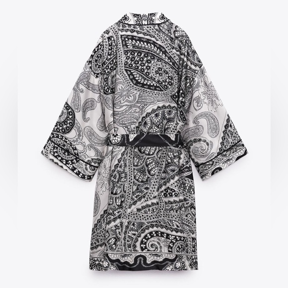 Zara | Kimonos & Yukatas | Zara Paisley Printed Kimono With Belt 34822 ...